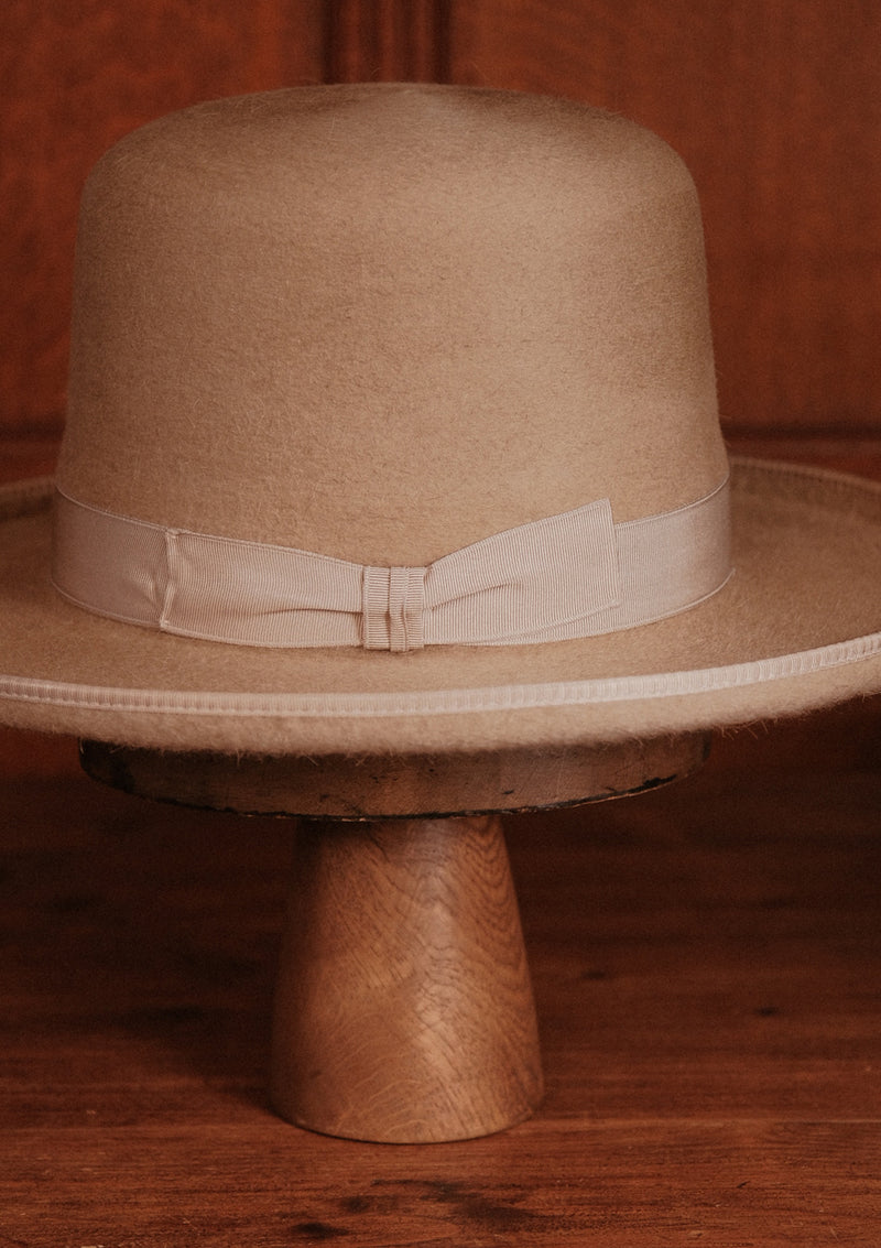 Lawson Open-Crown Fedora - Beige & Caramel – Thomas Farthing London