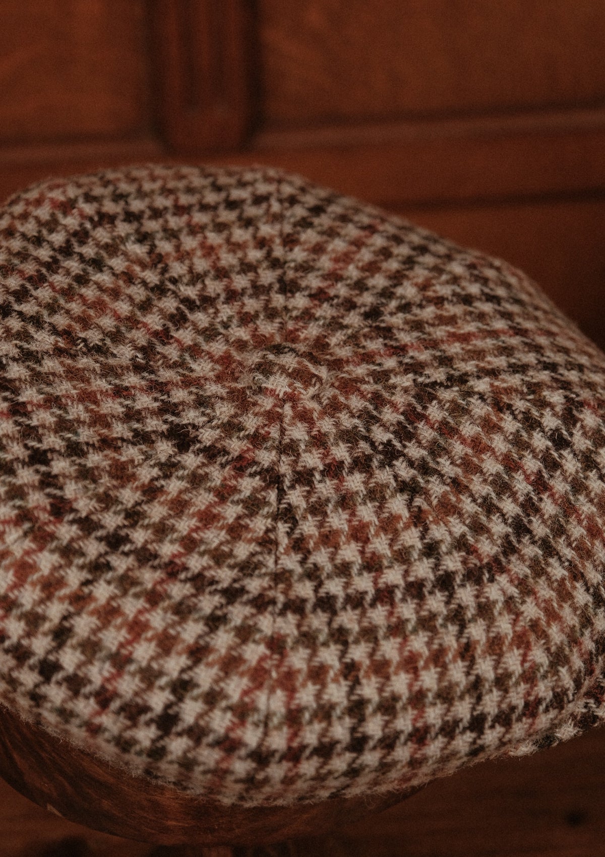 Torrington Baker Boy - (Mid Width) Camel Houndstooth Harris Tweed ...