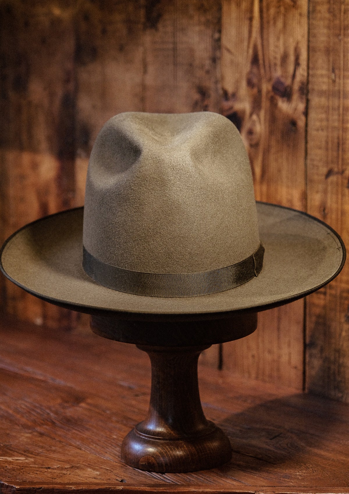 Barstow Wide Brim Fedora - Moss – Thomas Farthing London